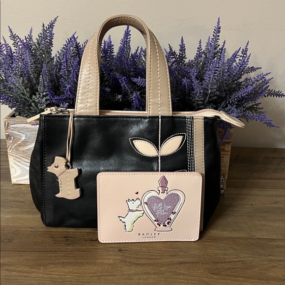 RADLEY LONDON | Bags | Radley London Small Purse W Blush Card Holder 2 ...